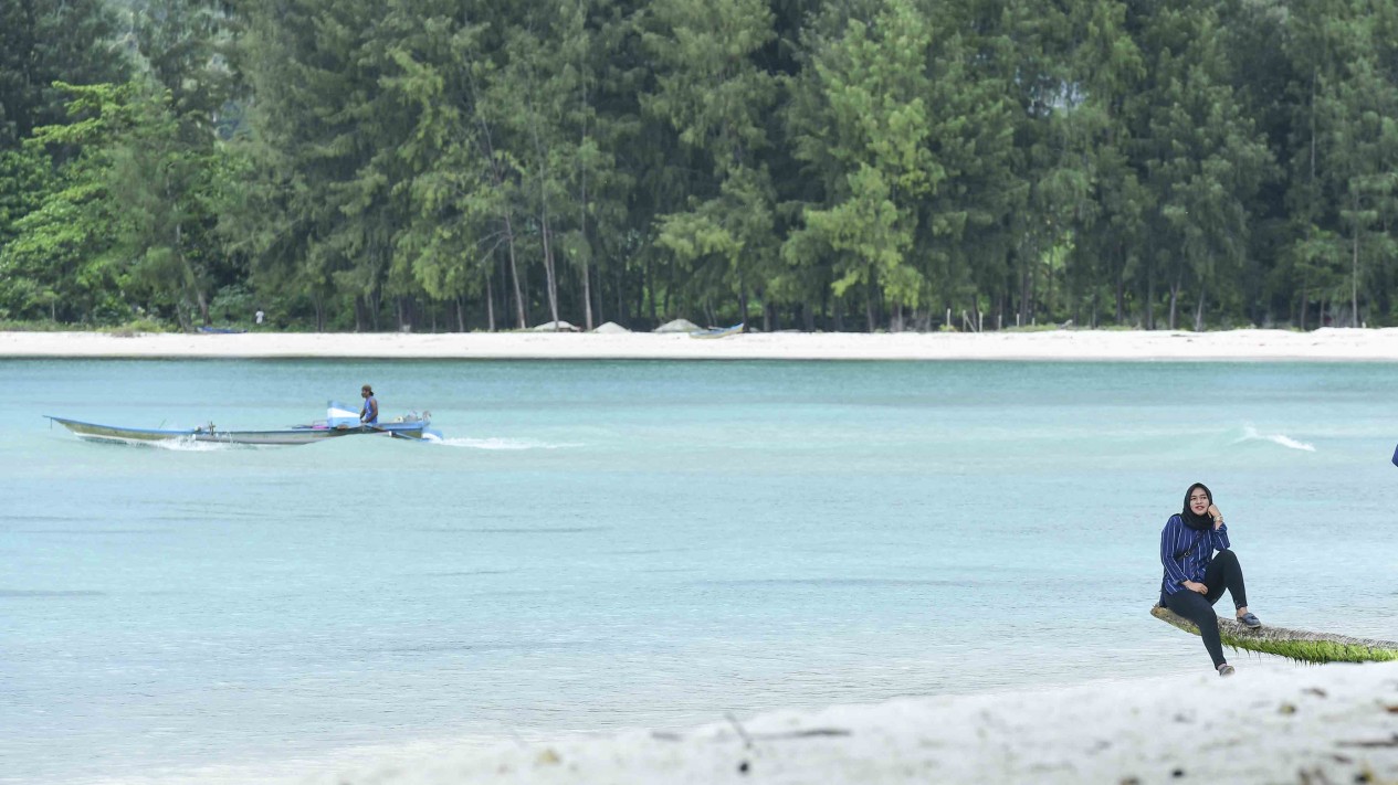 Menikmati Wisata Pantai di Pulau Buru - Vlix.id Menikmati Wisata Pantai di Pulau Buru - Vlix.id