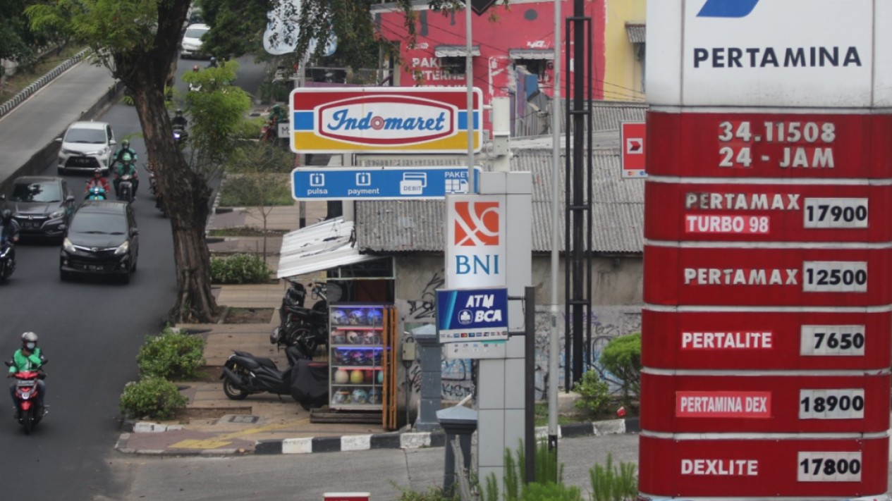 Rencana Kenaikan Harga BBM Bersubsidi - Vlix.id Rencana Kenaikan Harga BBM Bersubsidi - Vlix.id
